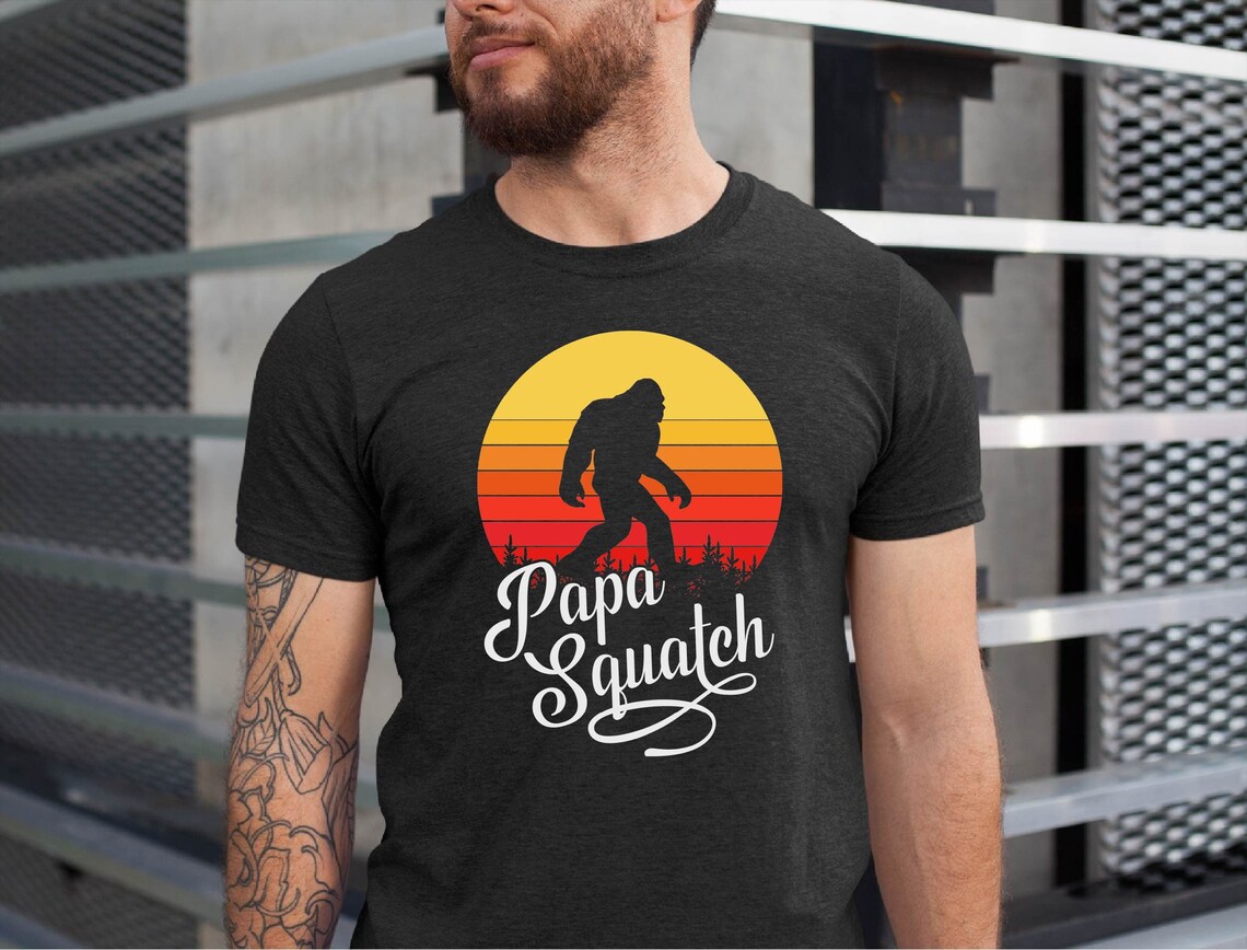 Papa Squatch Bigfoot Dad Fathers Day Vintage T-shirt, Papa Bigfoot ...