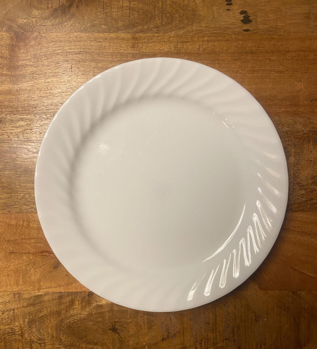 Lot of 4, Corelle White Swirl DINNER Plates, Vive Enhancements in Good ...