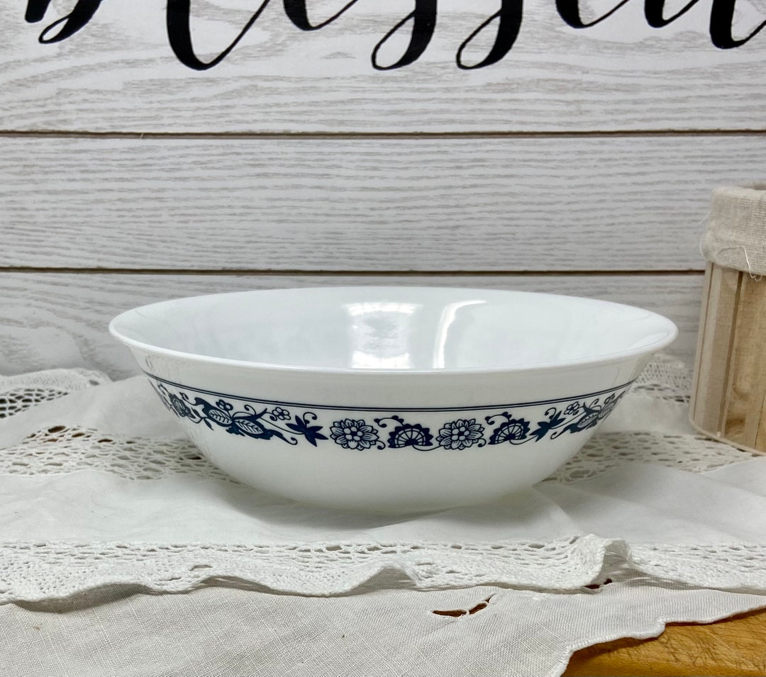 Vintage Corelle 8.5 Inch Vegetable Bowl old Town Blue/blue Onion Vitrelle Glass - Etsy