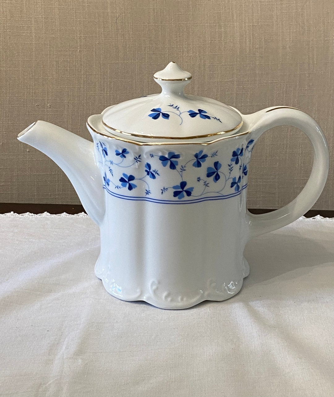 I. GODINGER Co. 5 Cup Porcelain Teapot White With Blue - Etsy