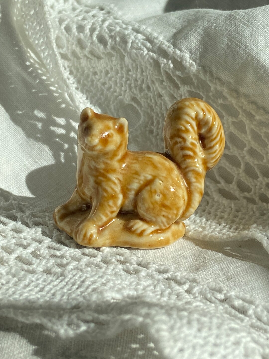 Wade Whimsies, Red Rose Miniatures, RED SQUIRREL in Perfect Condition ...