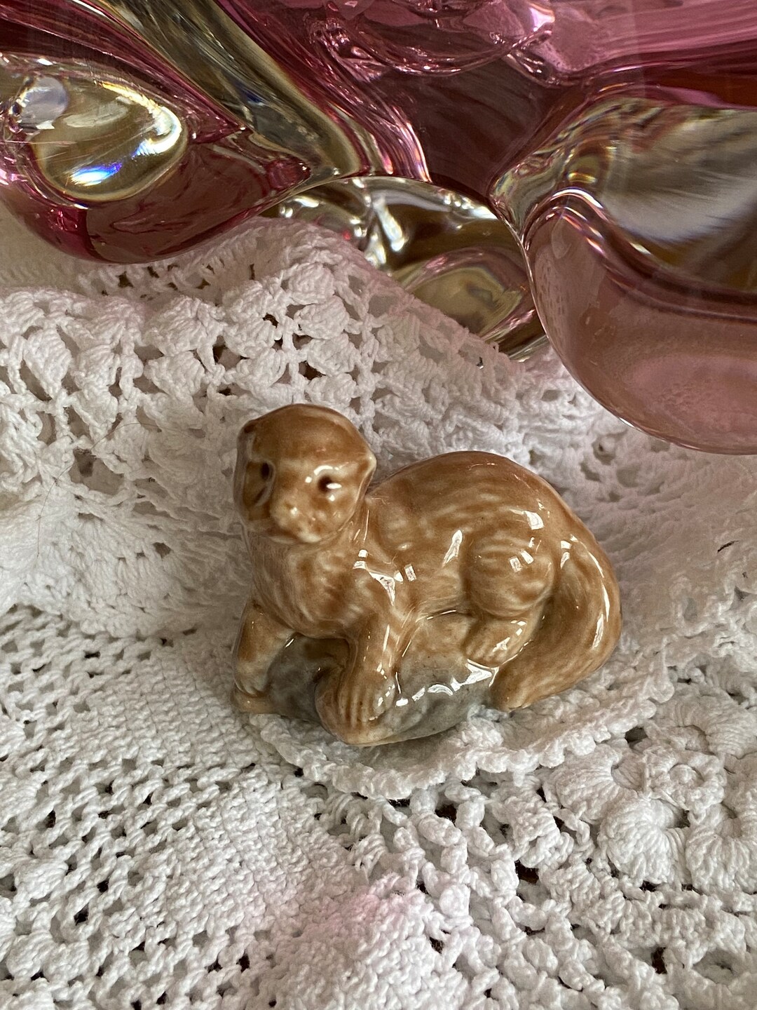 Wade Whimsies, Red Rose MINIATURES, OTTER in Perfect Condition , Red ...