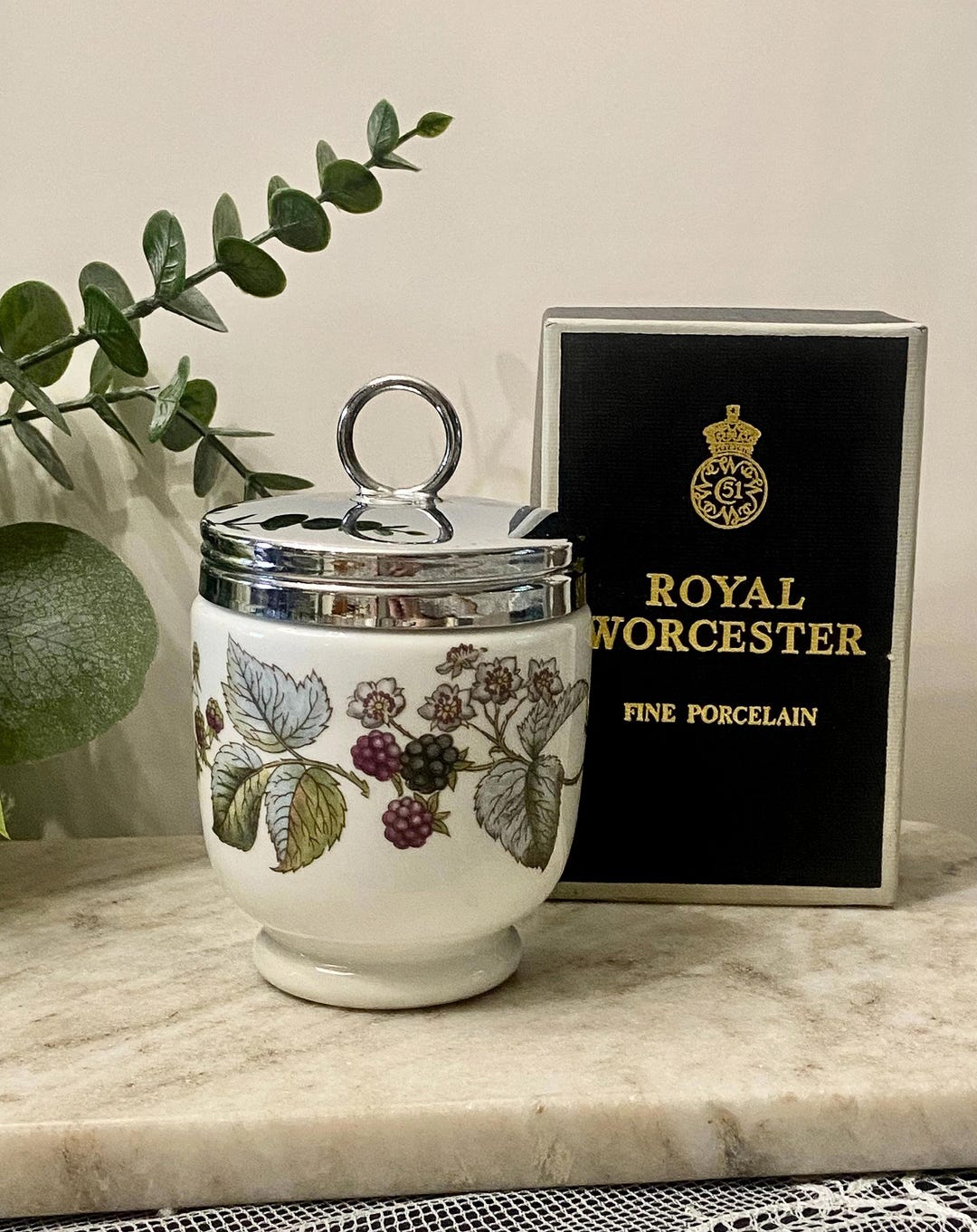 King or Double Royal Worcester Porcelain , LAVINIA 1968-2002, White ...