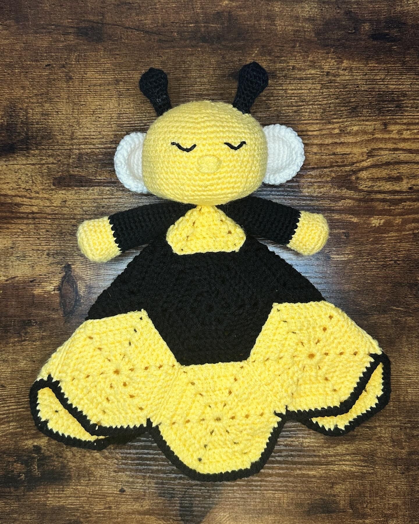 Honeycomb Bee Lovey Crochet Pattern! - Etsy
