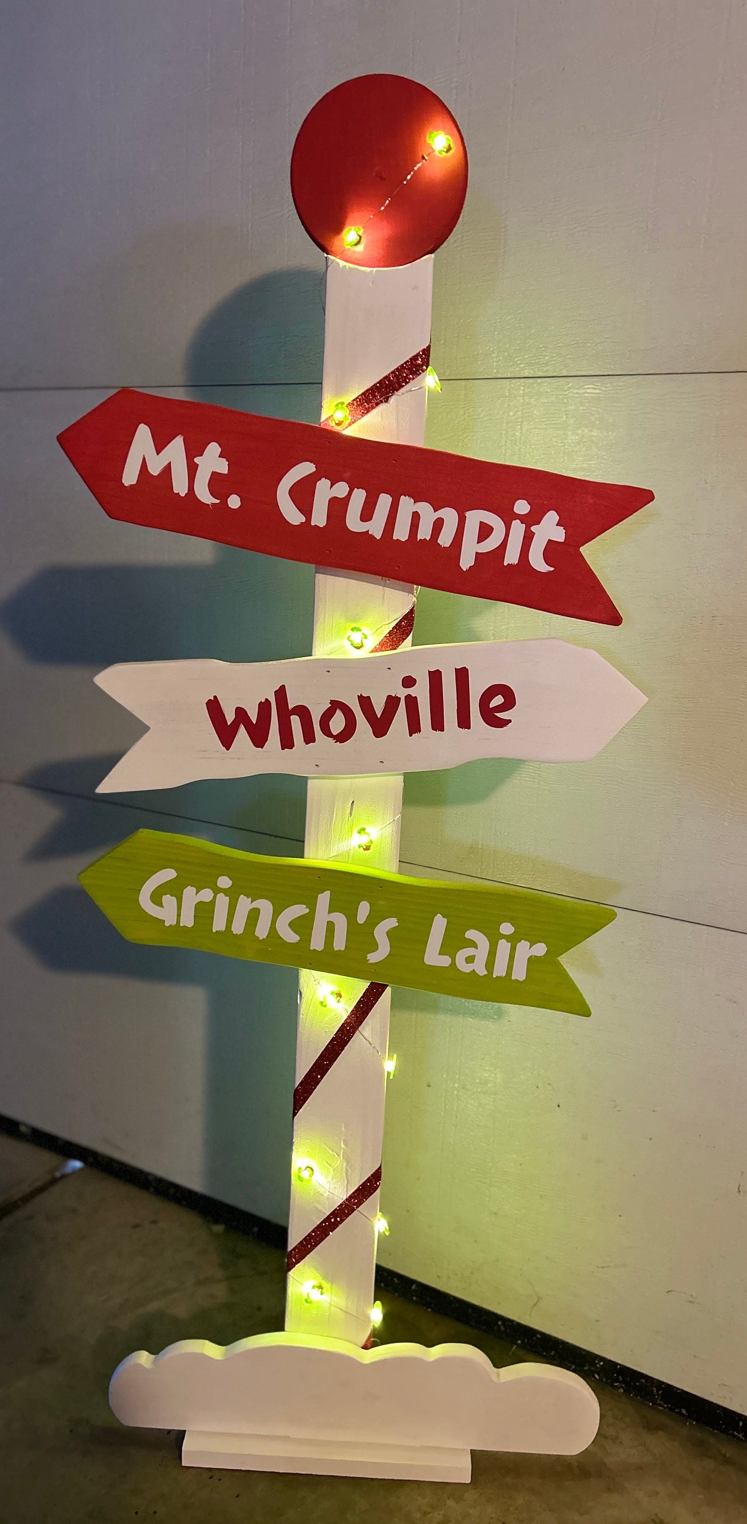 Lighted Grinch Sign Post - Etsy