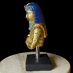 Egyptian King Tutankhamun, the Egyptian Tutankhamun Statue, Egyptian ...