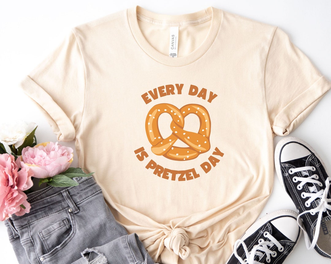 Pretzel Shirt for Pretzel Day T Shirt for Oktoberfest Bar T-shirt ...