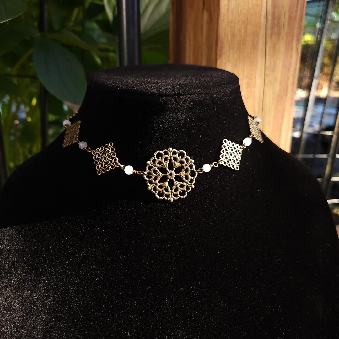 ELIZABETH Renaissance Era Brass Filigree Royalcore Choker Necklace With ...