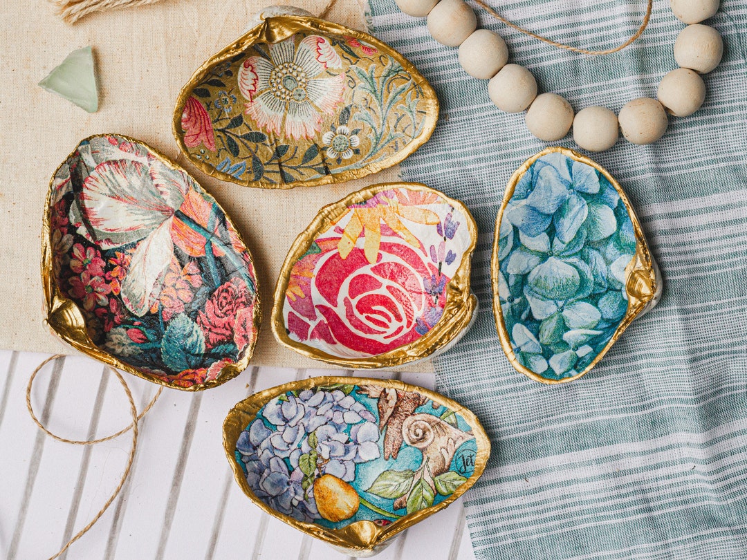 Custom Small Floral Shell Trinket Dish | Clam Shell Jewelry Holder ...