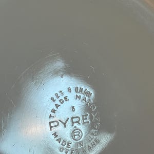 Vintage Pyrex 221 Lime Shallow Casserole/cake Pan/baking Dish - Etsy