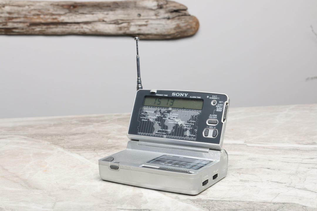 Sony ICF-SW12 Digital Clock Radio Shortwave FM working but Dont Know ...