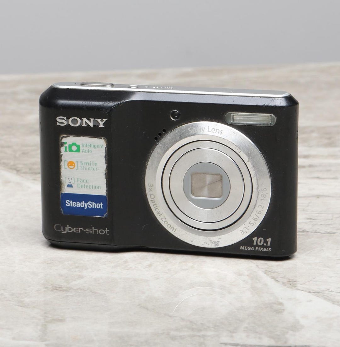 Sony Cyber-shot DSC-S2000 Digital Camera only Works With Fully Charged ...