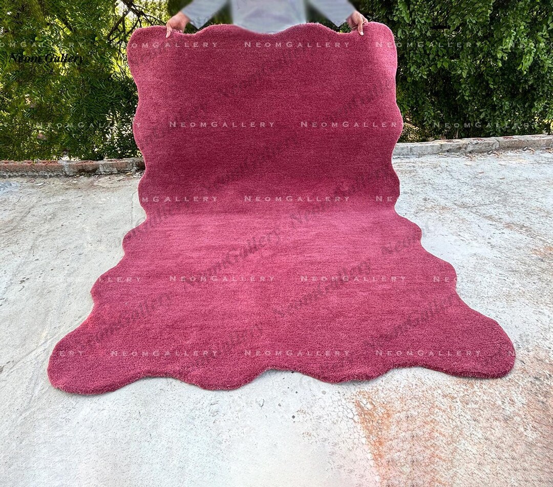 Raspberry Red Scalloped Tufted Area Rug, Plain Shade Hand-tufted Wool ...