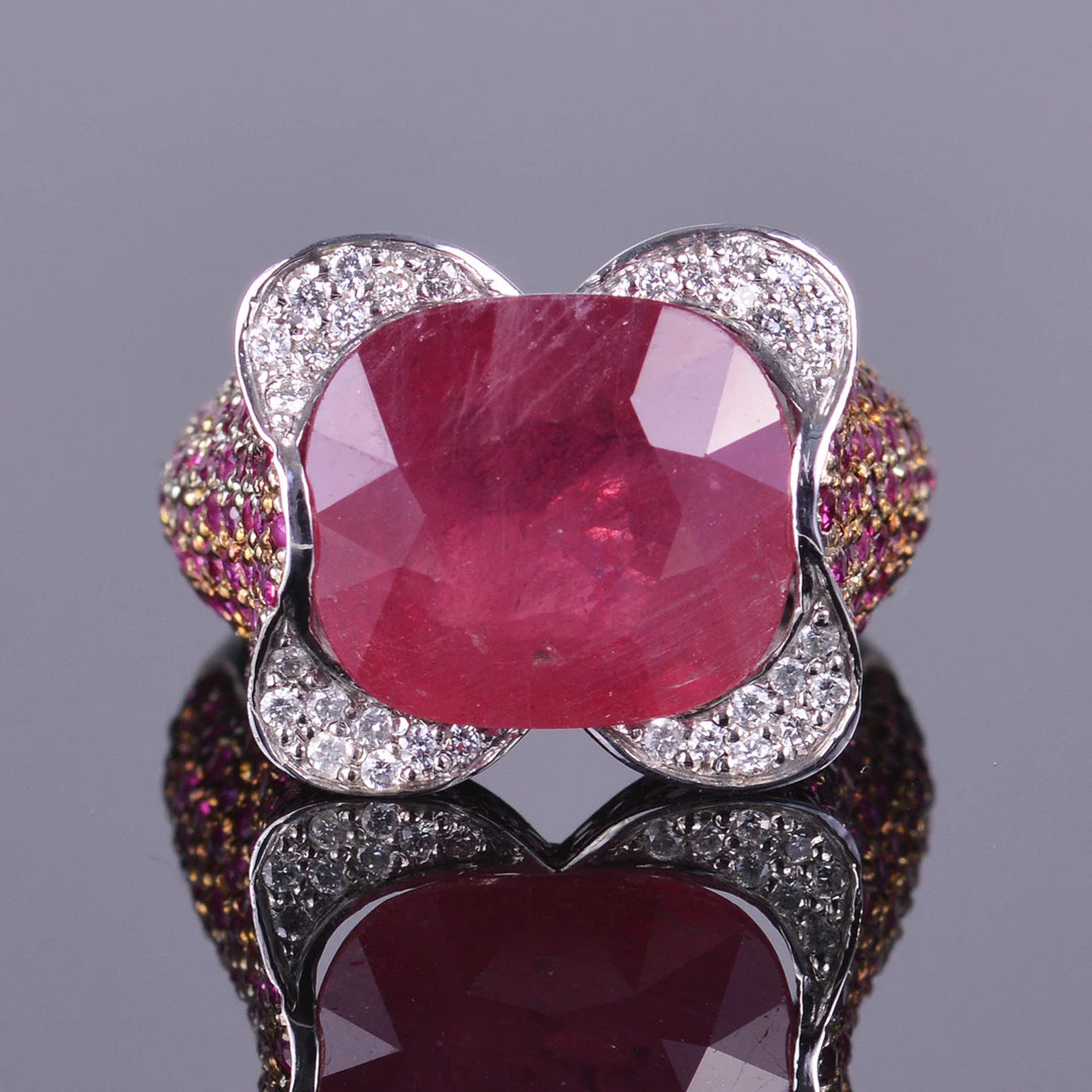Ruby and Diamond Pave Ring - Etsy