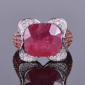 Ruby and Diamond Pave Ring - Etsy