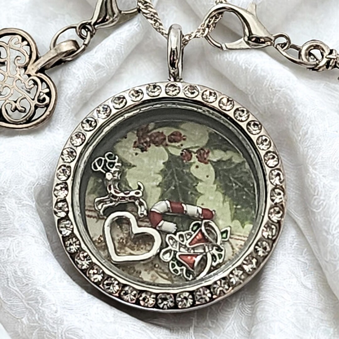 Christmas Floating Locket Necklace | Custom Memory Charm Locket With ...