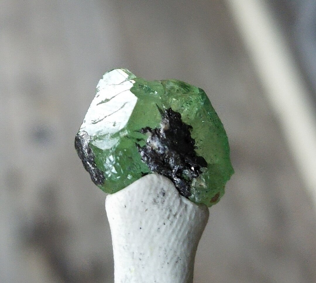 Natural Tsavorite Garnet Crystal From Madagascar, Gem Grade Tsavorite ...