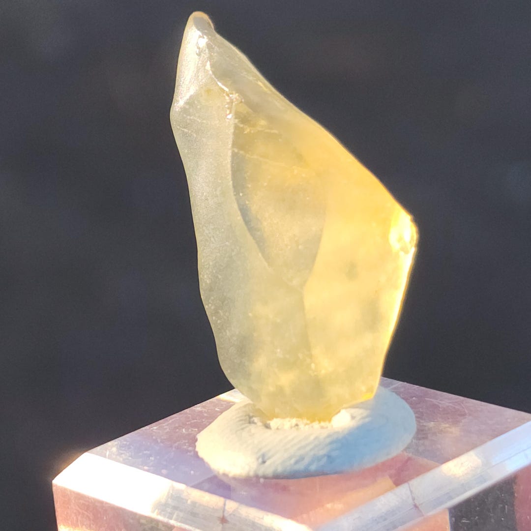 Libyan Desert Glass Untreated Natural Crystal, Biggest Sale on Crystal ...