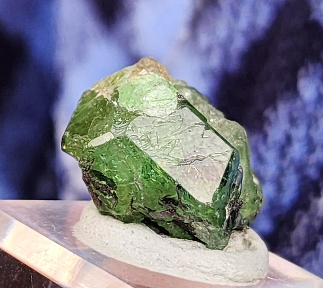 Natural Tsavorite Garnet Crystal From Madagascar, Gem Grade Tsavorite ...