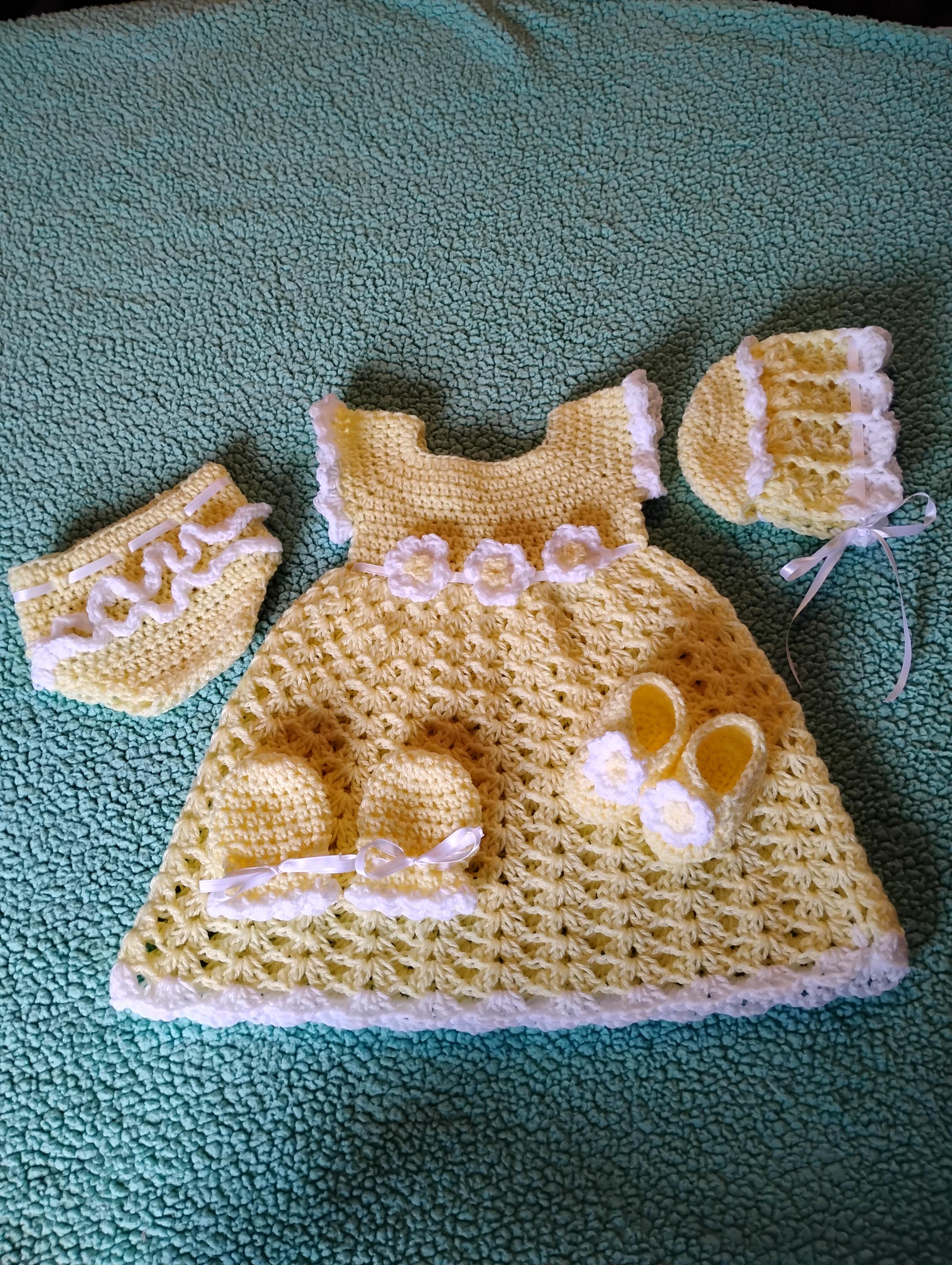 Crochet Baby Girl Outfit Set (made to Order) - Etsy