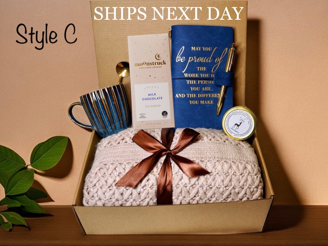 Classy Gift Box With Blanket, Gift Basket for Her, Self Care Gift Box ...