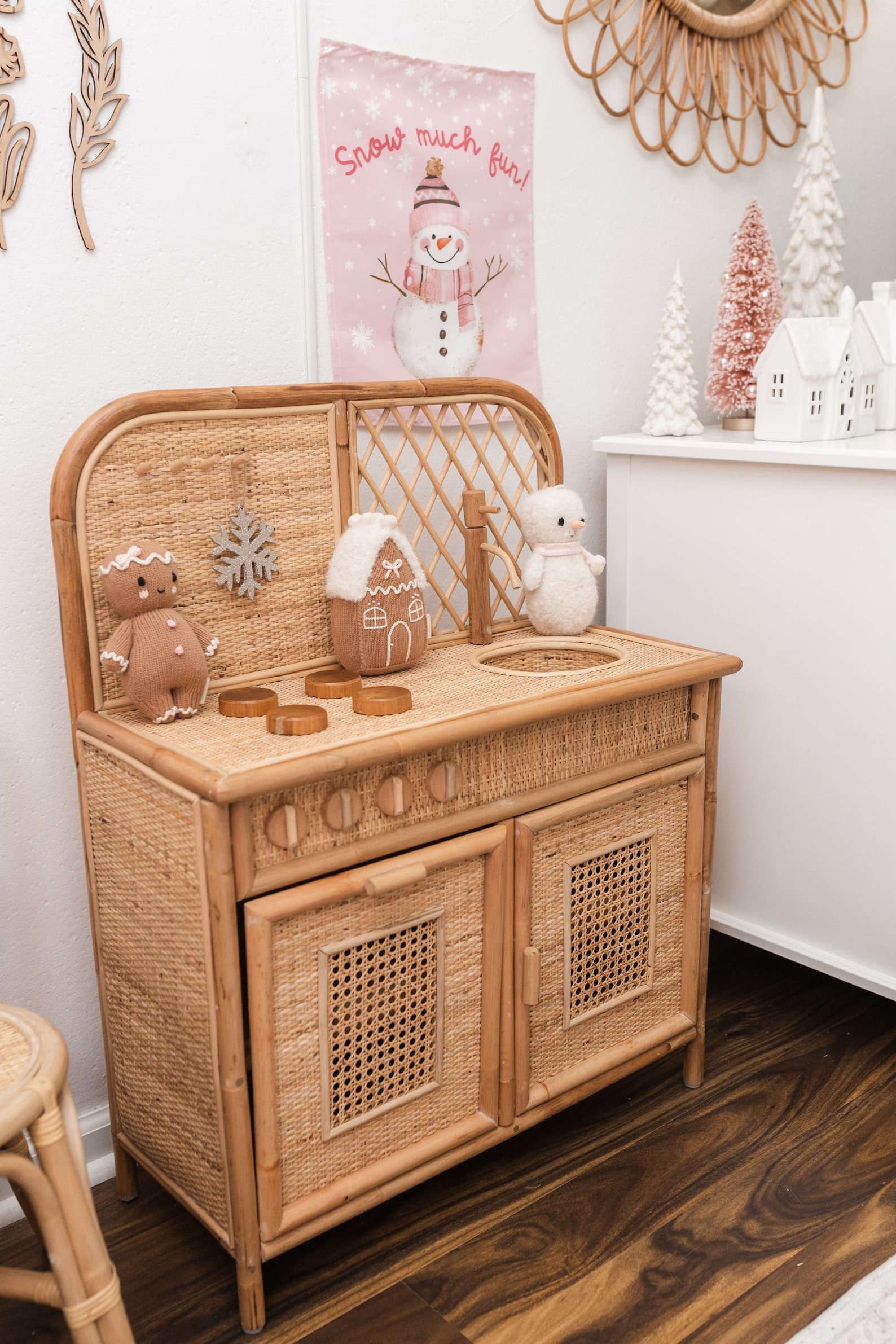 Small Sprouts Kitchenette - Children's Toy Pretend Play - Play Kitchen ...