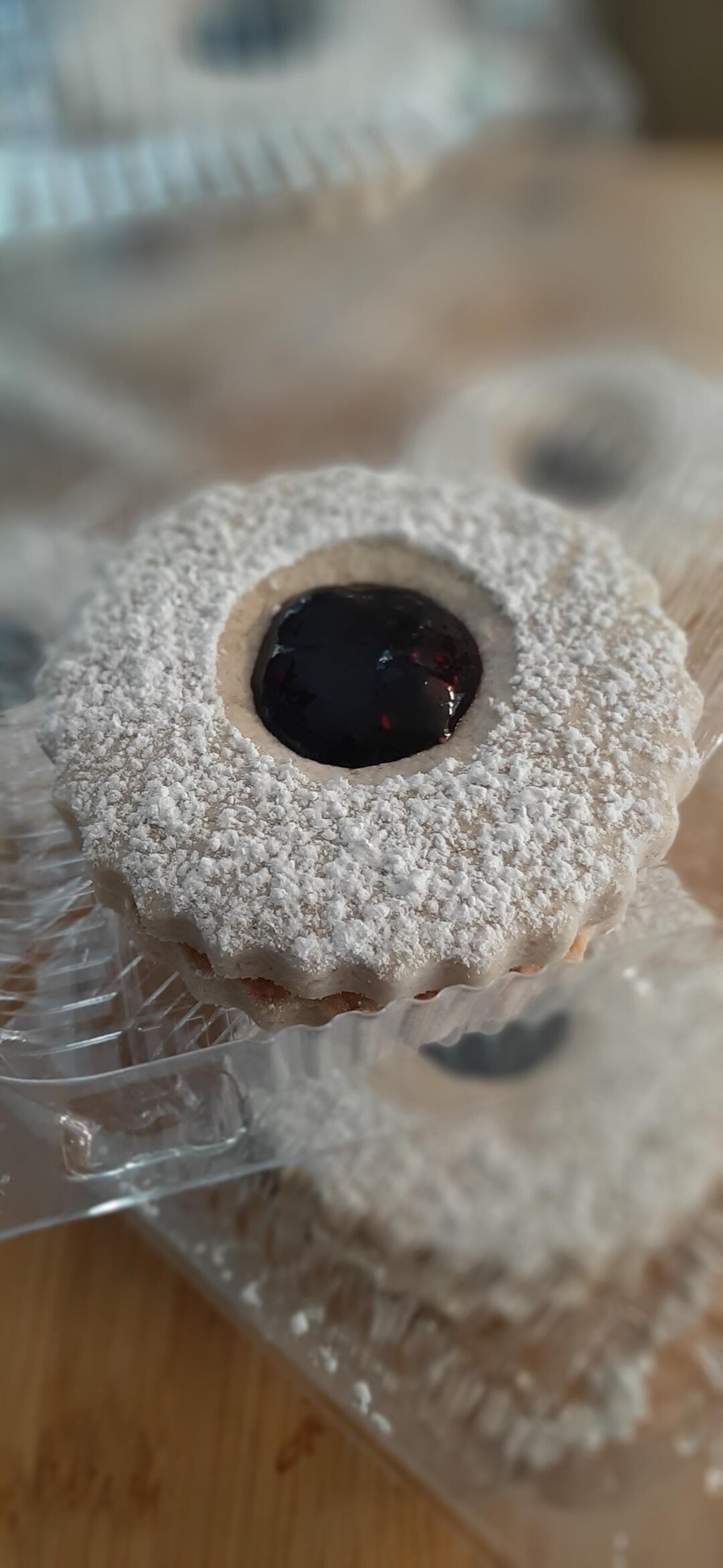 Gluten-free Lindzor Torte Cookies, 4 Large Individually Wrapped Cookies ...