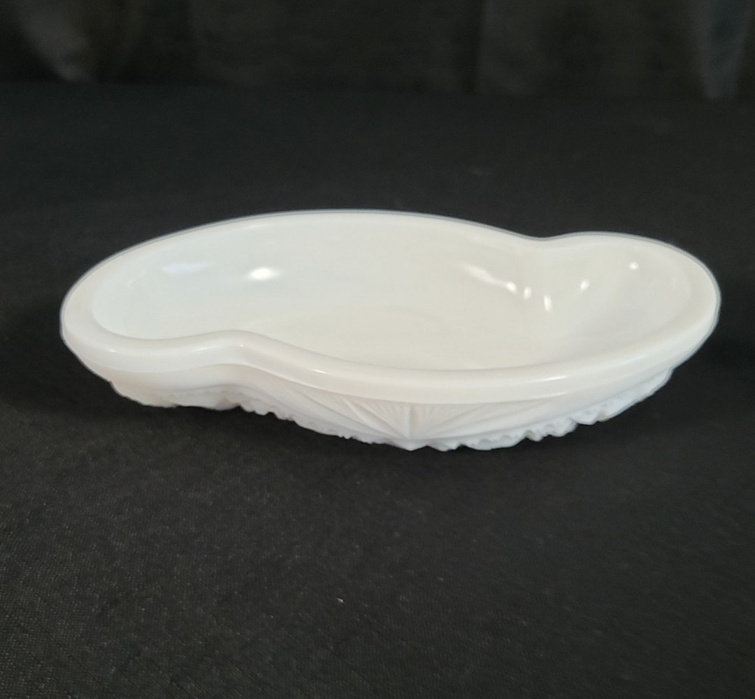 Vintage Mckee Milk Glass "s" Shaped Quintec Prescot Pattern Relish ...
