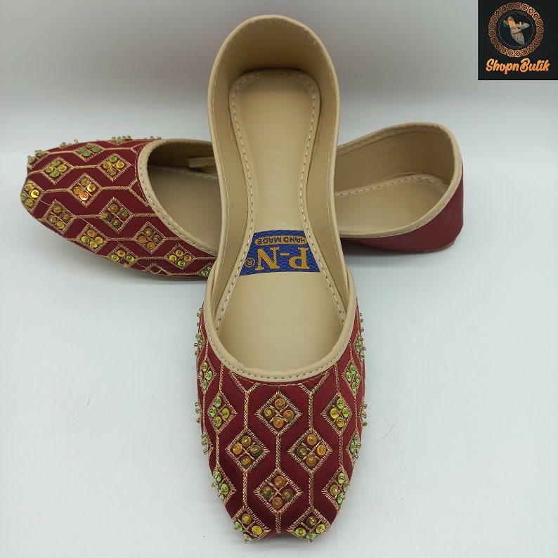 PERSONALIZED Embroidered JUTTIES, Desi Footwear for Women, Beautiful ...