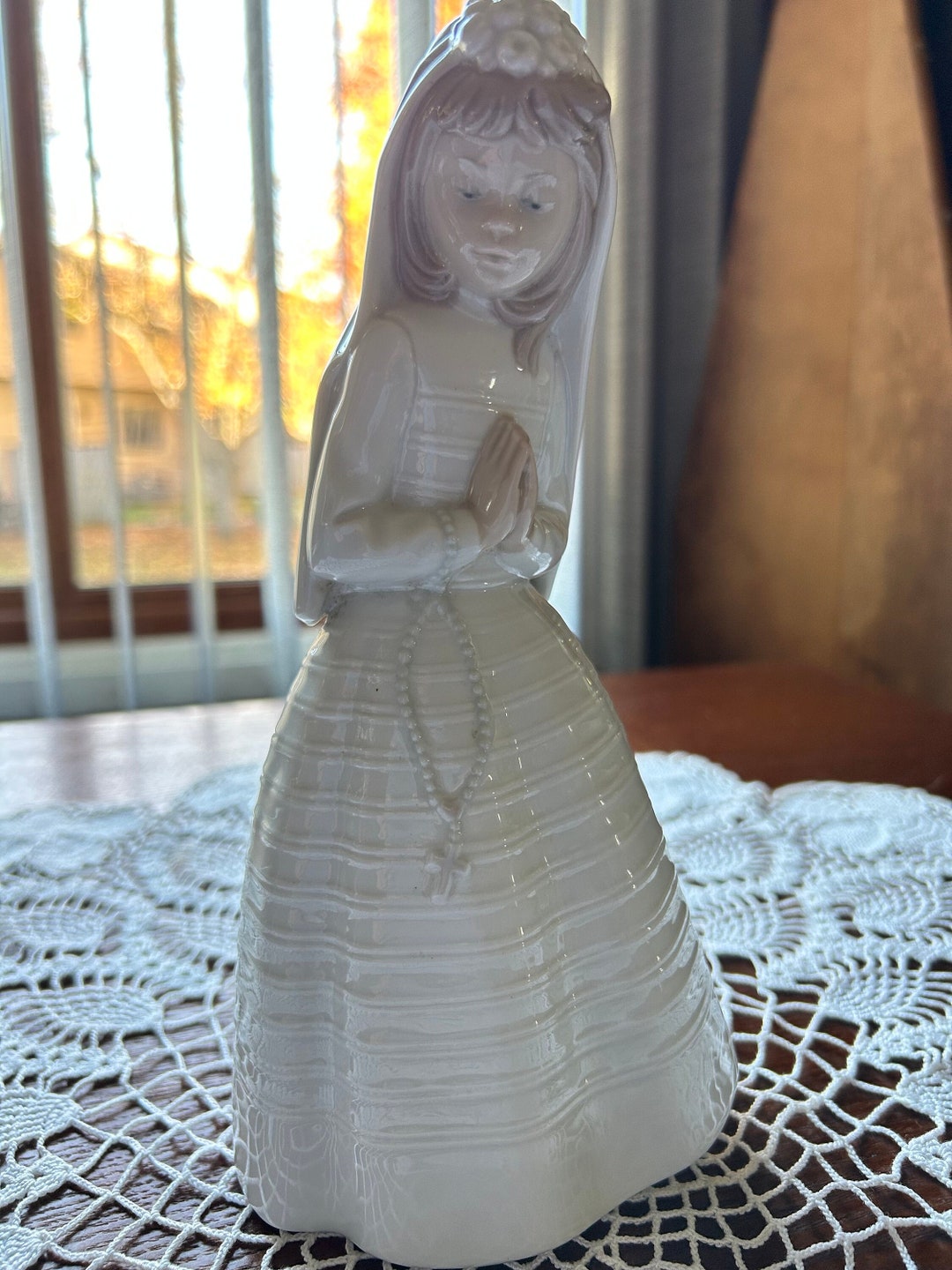 NAO girl Praying First Holy Communion Porcelain Figurine - Etsy