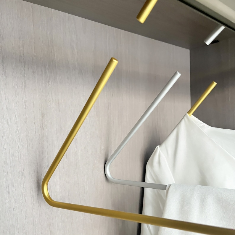 Gold Aluminum Triangle Clothes Hangers: Anti-slip Wardrobe Organizers ...