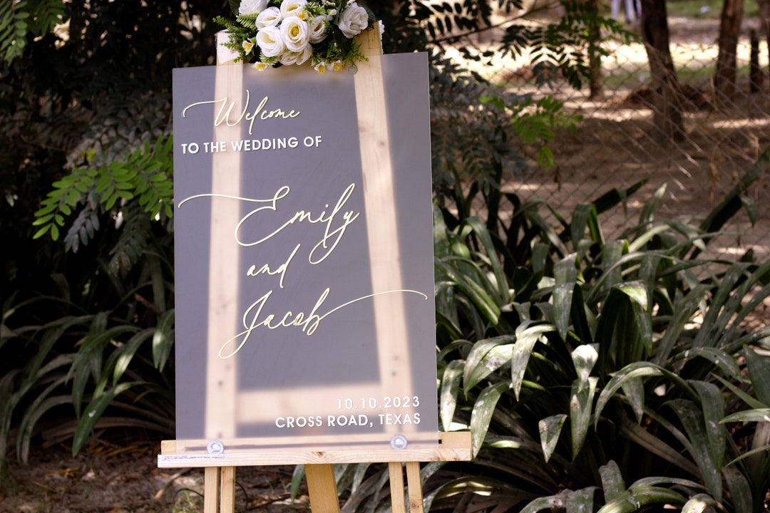 Frosted Acrylic Wedding Welcome Sign: 3D Gold Lettering - Etsy