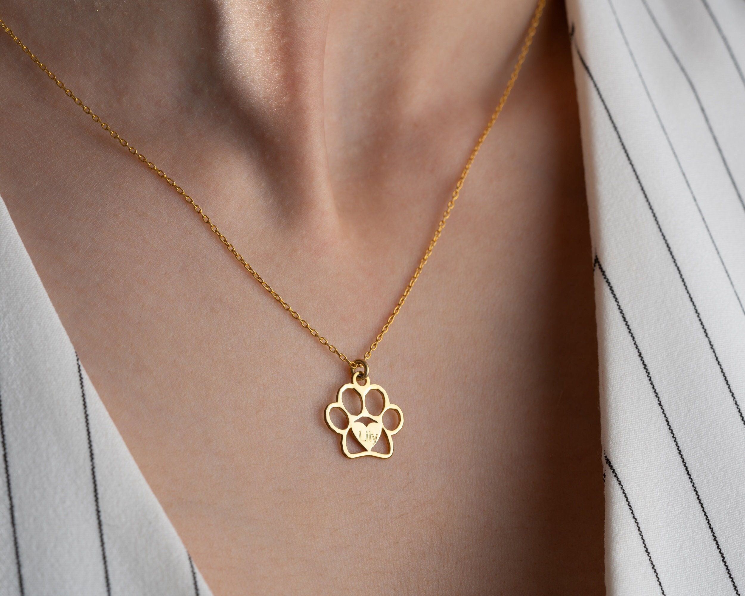 Custom Dog Paw Necklace, Dog Name Necklace on the Paw, Engraved Paw ...