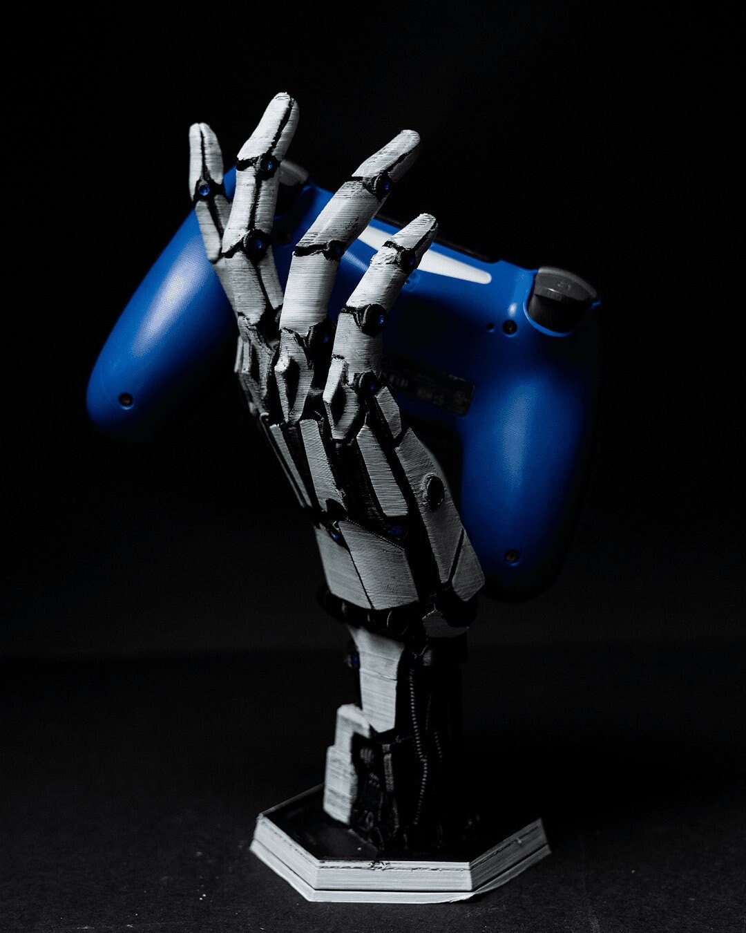 3D Printed Robot Hand Controller Stand – Headphone Holder, Gaming Decor ...