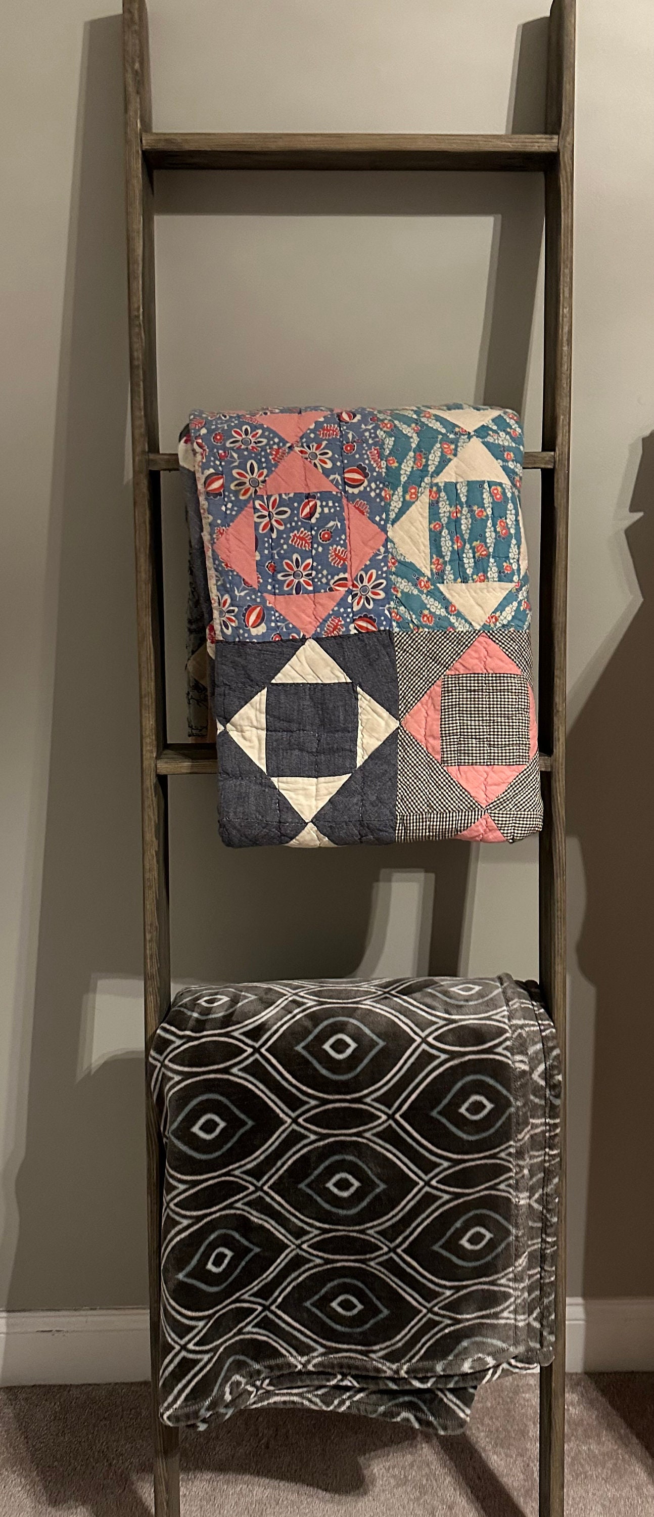 The Farmhouse Quilt Ladder - Etsy