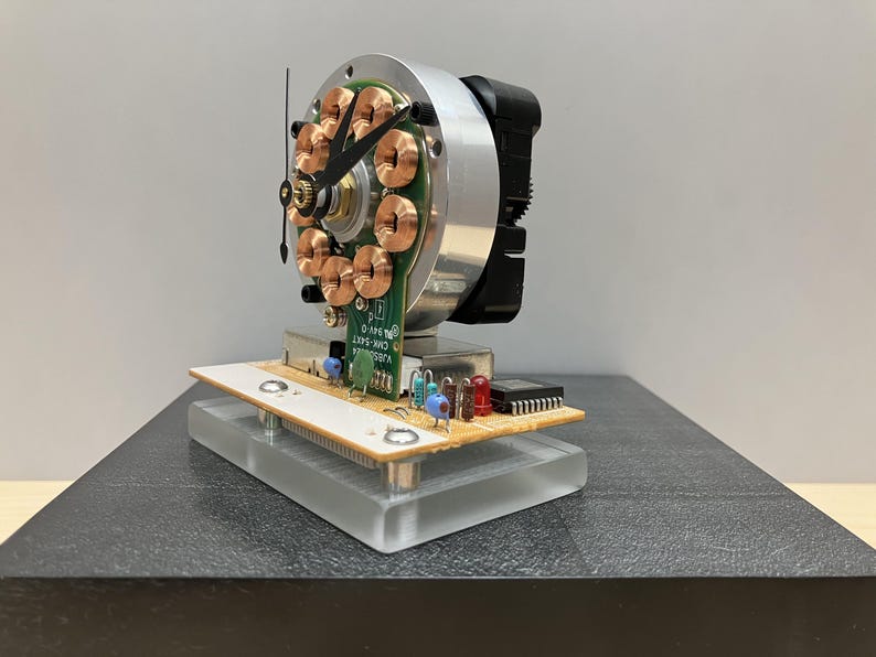 Vintage VCR Tape Head Desk Clock: Tech Gift for Engineer, IT ...