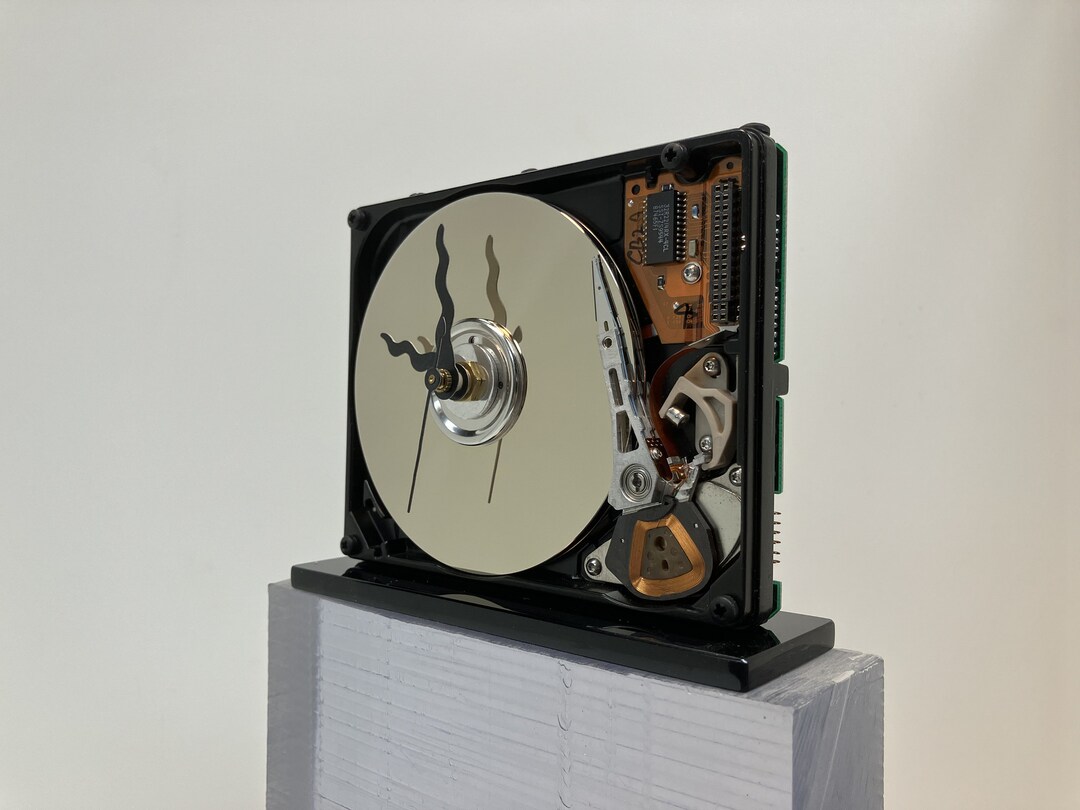 Handmade Desk Clock , Table Clock , Hard Drive Clock ,engineer , IT ...