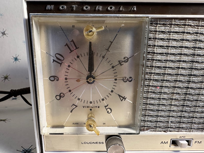 Vintage Motorola BC9BH - AM/FM - MCM - Restored With Panelescent Clock ...