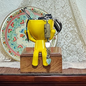 Groovy Little People Robert Planters. Cheering - Etsy