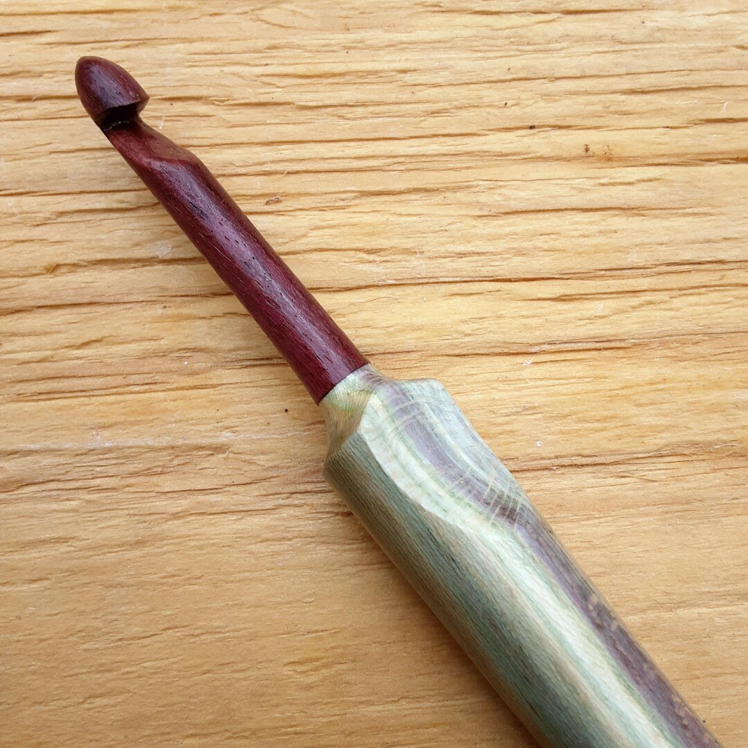 Hand Carved Crochet Hook Purple Heart and Sicamore Size 7.75 - Etsy