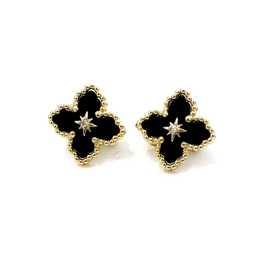 Baroque Clover Studs - Etsy