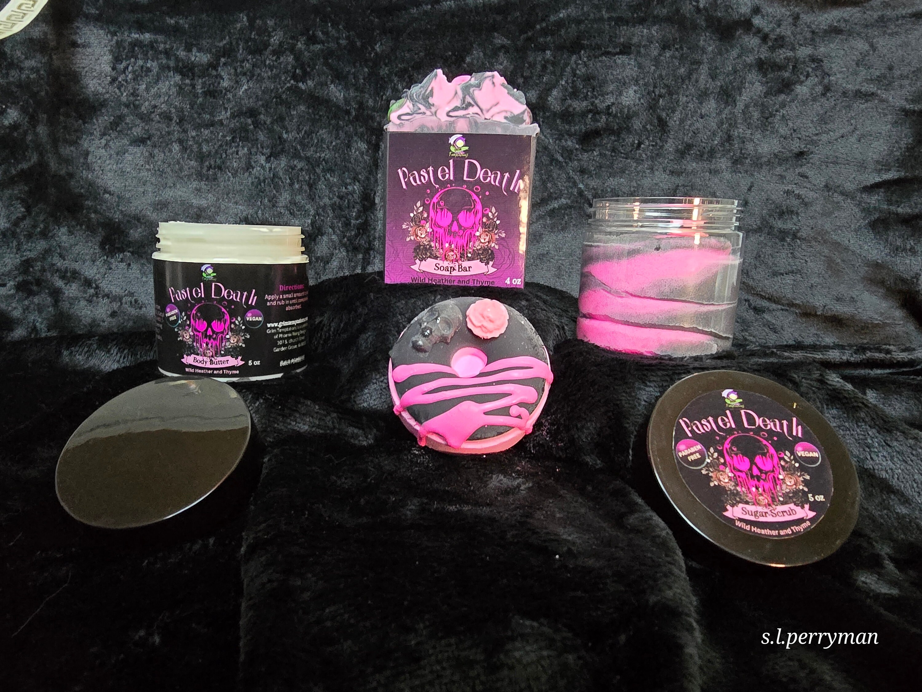 Pastel Goth Valentine's Day Spa Gift Box Skull Rose, Heather and Thyme ...