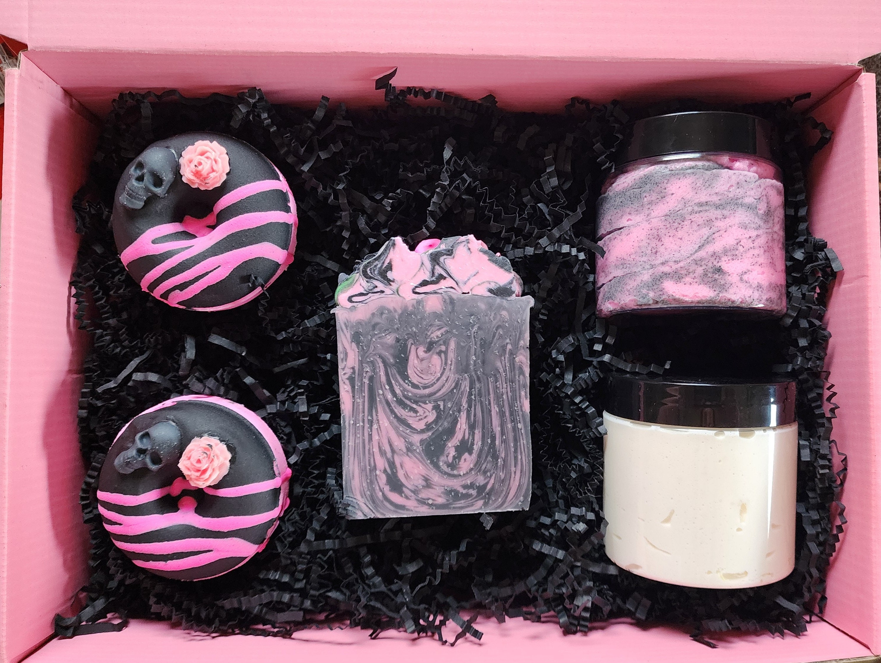 Pastel Goth Valentine's Day Spa Gift Box Skull Rose, Heather and Thyme ...