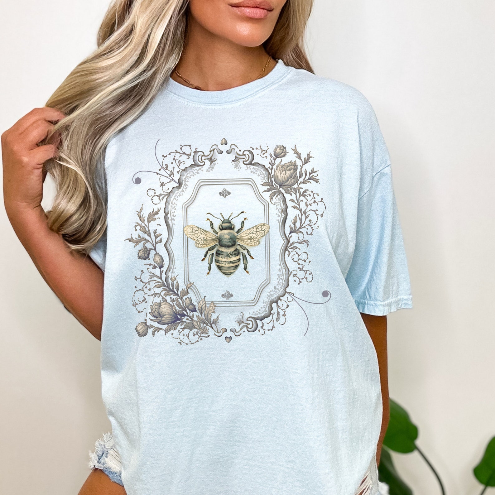 Bee Botanical Floral Shirt, Cute Bee Shirt, Vintage Cottagecore Bee ...