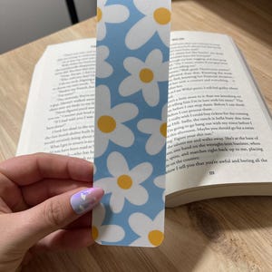 Light Blue Floral Bookmark | Aesthetic Flower Bookmark for Book Lovers ...