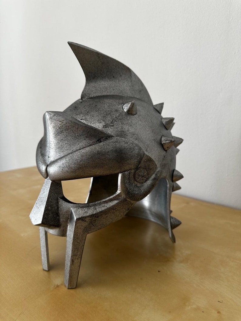 Maximus Gladiator Helmet Battle Damage (2 Models) - Etsy