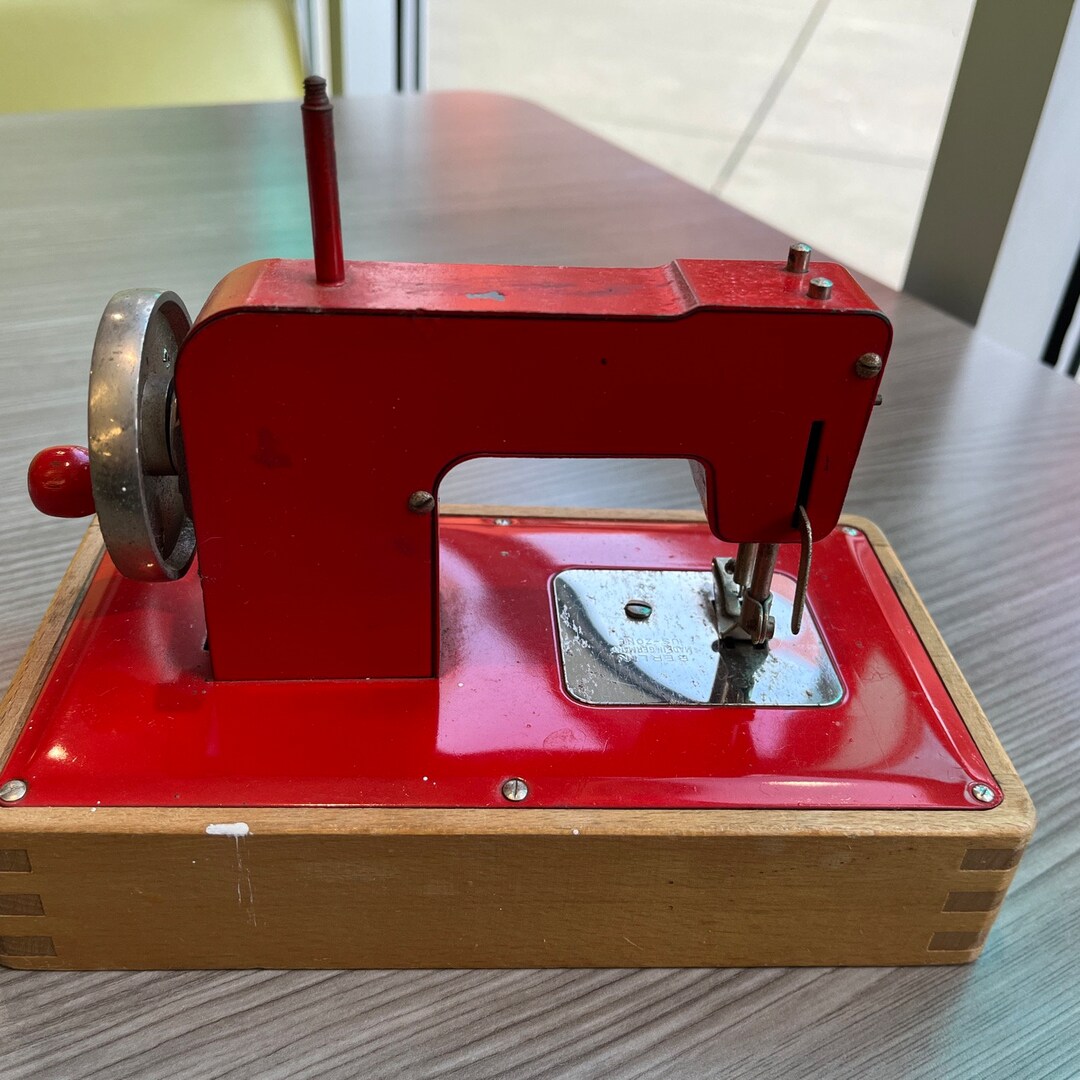 Kayanee Post WWII Sew Master Toy Sewing Machine Red Berlin Germany U S Zone - Etsy