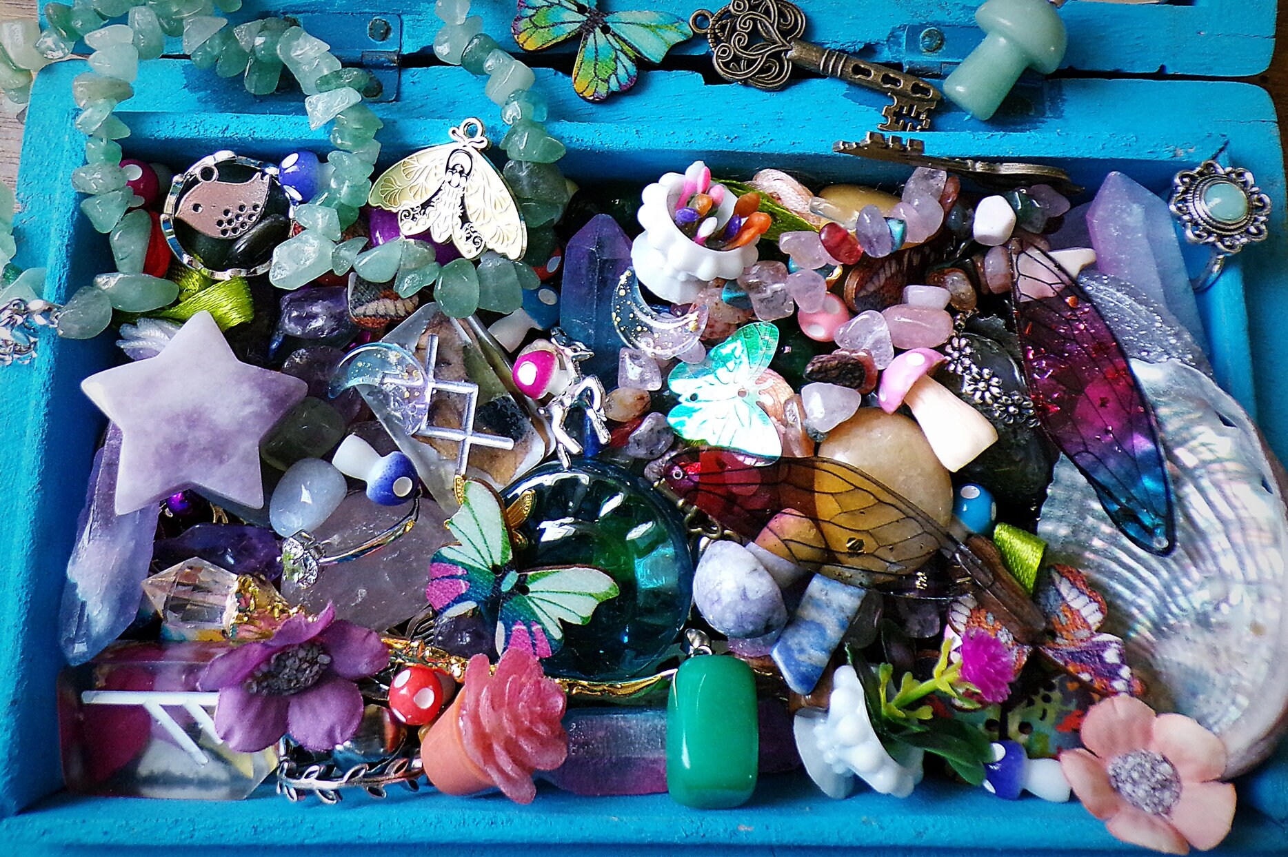 Fairy Treasure Scoops Surprise crystals, Faerie Trinkets, Crow ...