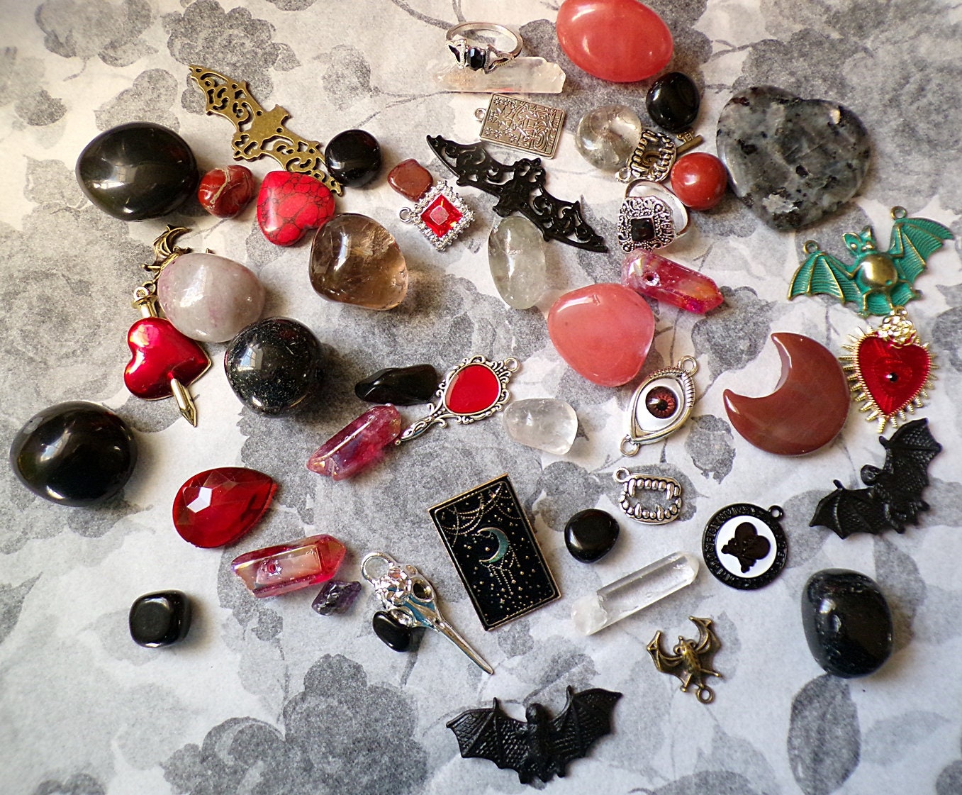 Vampire Treasure Scoop Surprise crystals, Crow Trinkets, Crowcore ...
