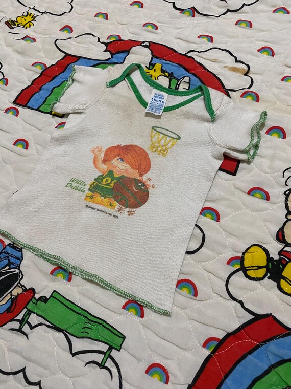 1970’s Kids Cute Willie Dribble Basketball Shirt size… - Gem